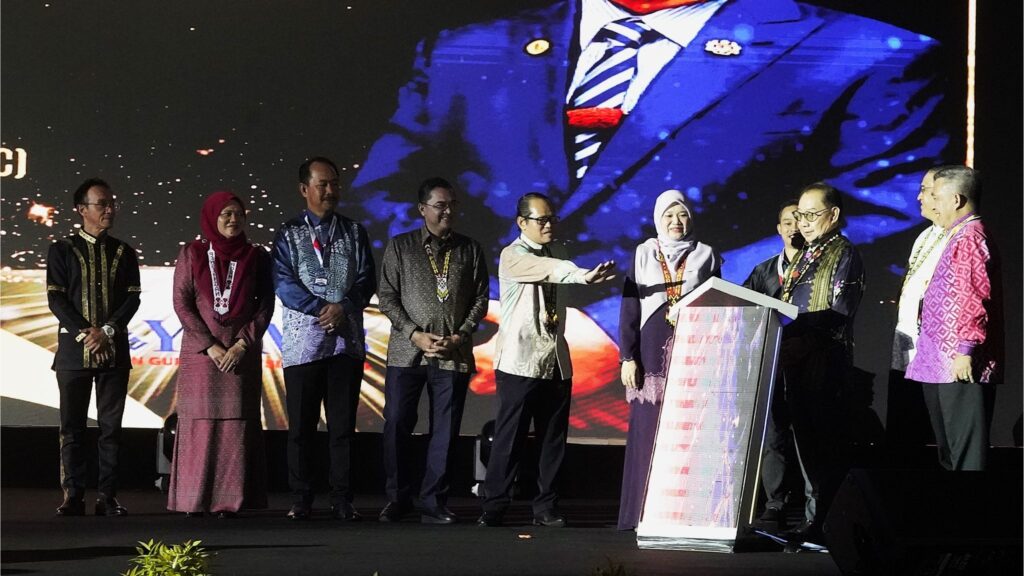 Guru Besar Memainkan Peranan Penting Di Era Transformasi Digital Dan ...